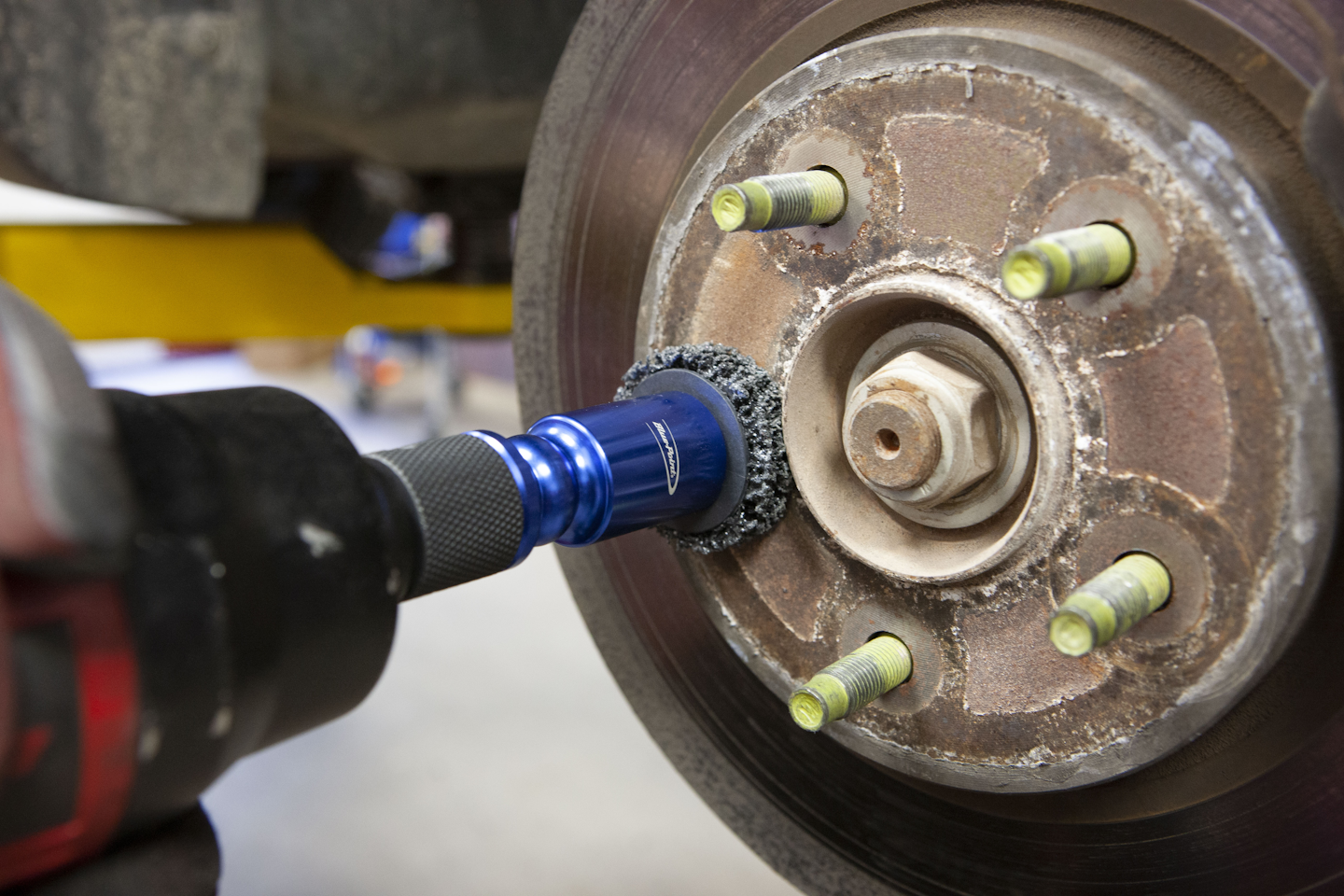 New flexible work light and hub scrubber from Snap-on | Trucks, Parts ...