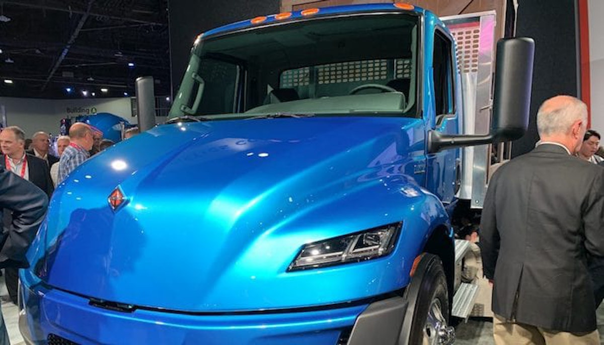Navistar debuts electric business unit, e-medium duty tractor | Trucks ...