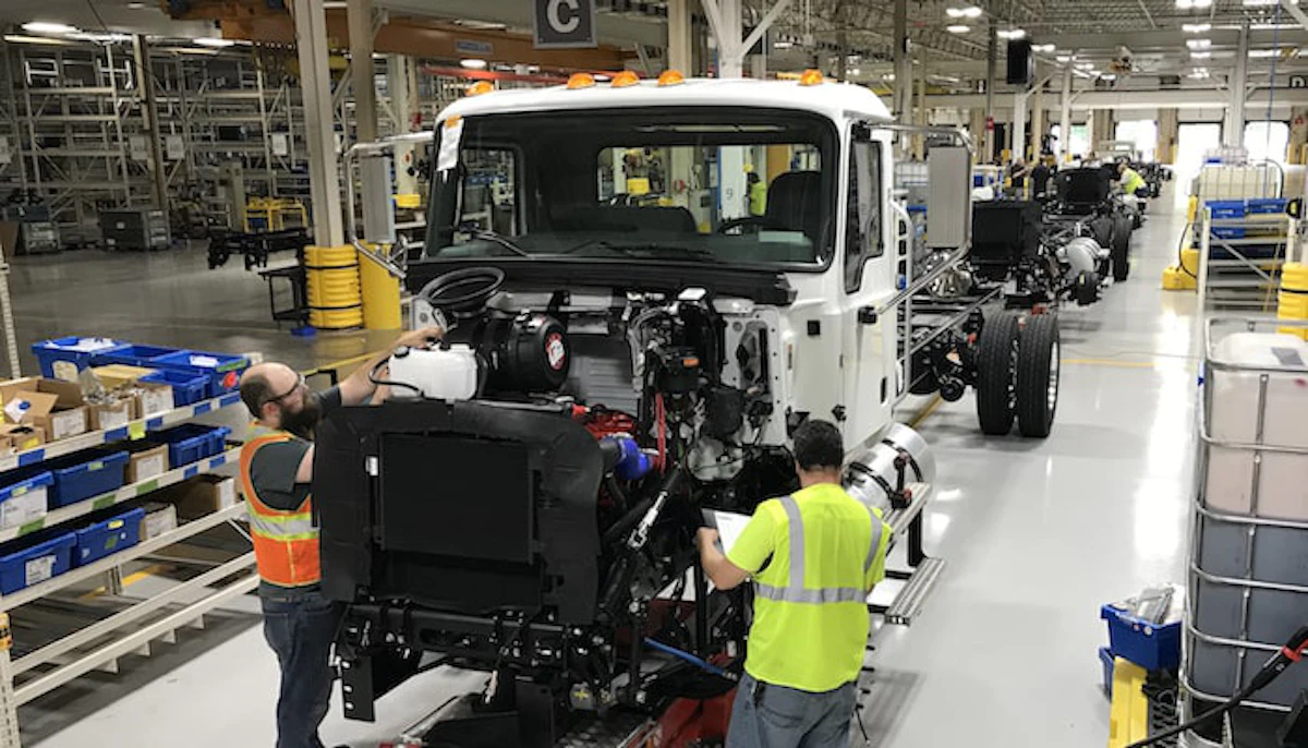 Mack MD trucks begin to roll off line; full production soon | Trucks ...
