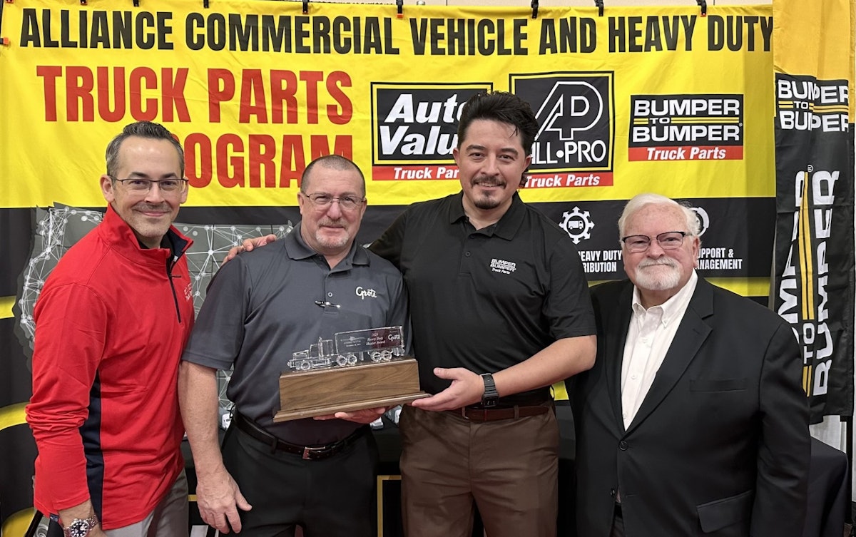 Grote receives Alliance CVHD award at HDAW | Trucks, Parts, Service